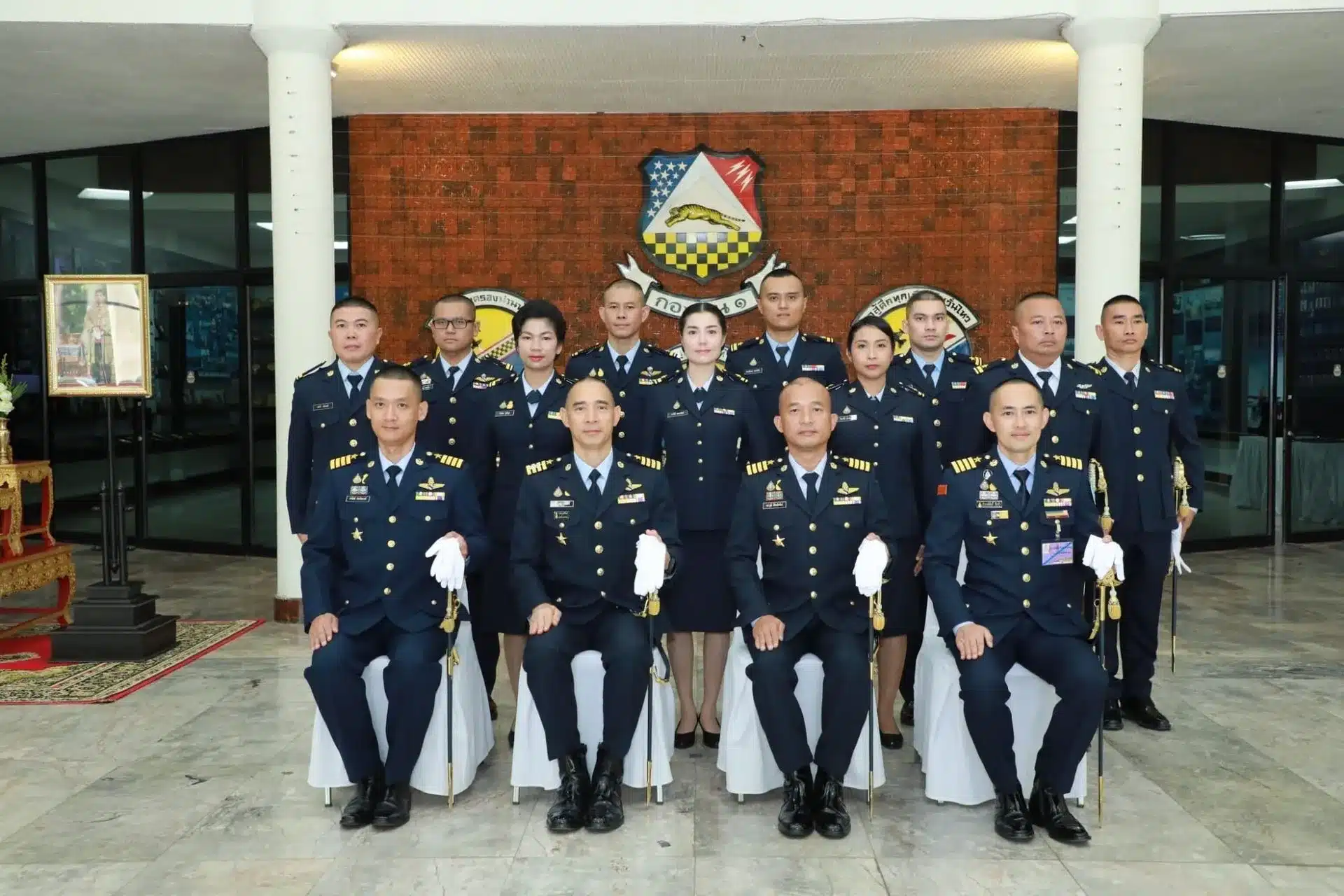 พิธีประดับเครื่องหมายยศนายทหารสัญญาบัตร กองบิน ๑ - joe.mi.th